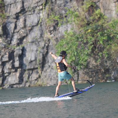 Cina Unisex E-Jet Surfboard Motore a benzina Shell a 2 tempi per un'esperienza di surf senza pari in vendita
