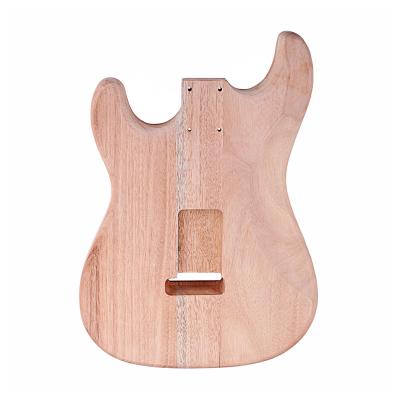 Cina Legno di acero massello Corpo di basso non finito per Strat ST Guitar DIY Parts Polished in vendita