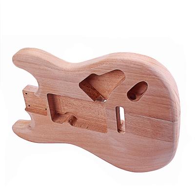Cina Legno di acero massello Corpo di basso non finito per Strat ST Guitar DIY Parts Polished in vendita