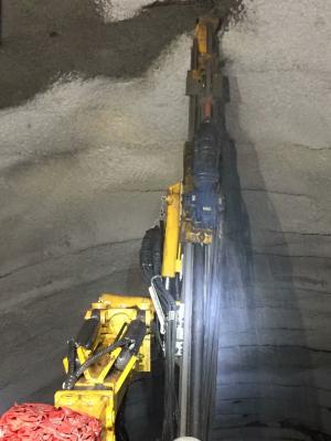China Máquina de perfuração totalmente hidráulica de túneis Jumbos Anchor Bolt para suporte de túneis à venda