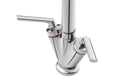 Cina Doppia maniglia mono mixer rubinetto di cucina cromo con boccaglio girevole a 360 gradi in vendita