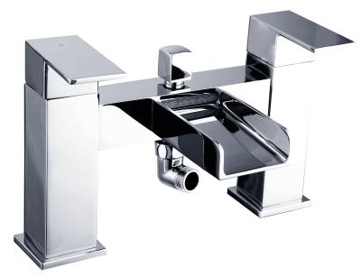 Cina Cromo finitura doppia maniglia bagno doccia miscelatore per l'esperienza di bagno di lusso T8771 in vendita