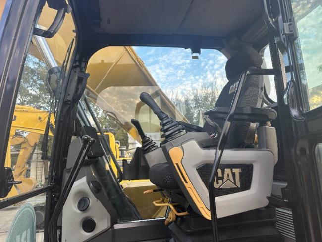 Cat 320GC Excavator Cab