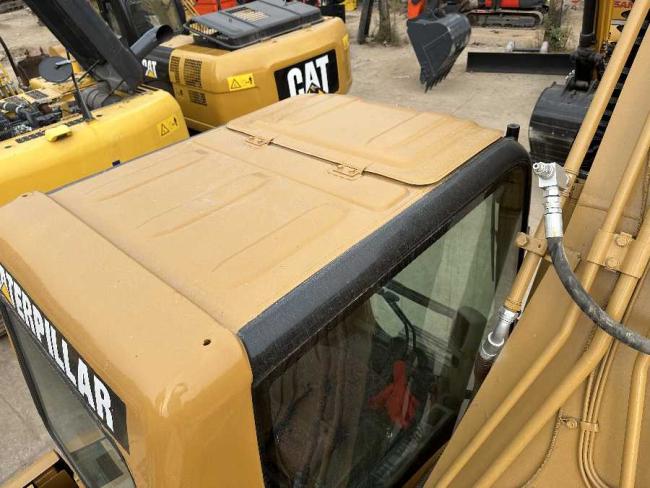 Cat 320C Excavator Cab