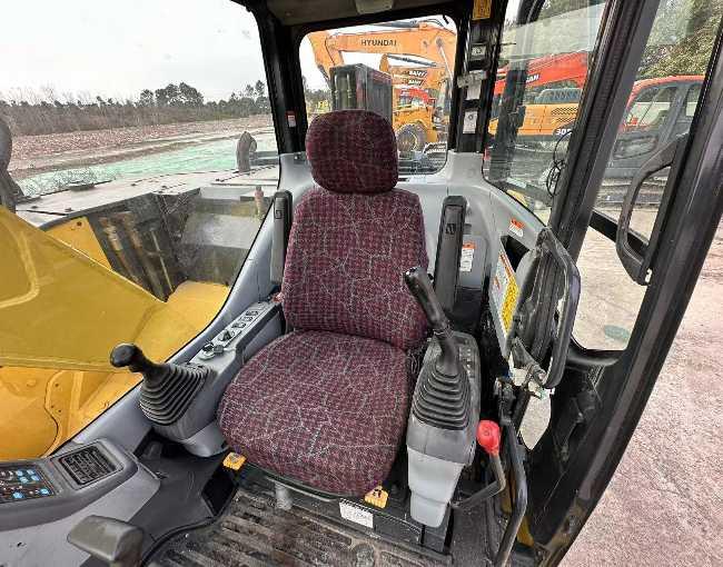 Komatsu PC138US Excavator Cab