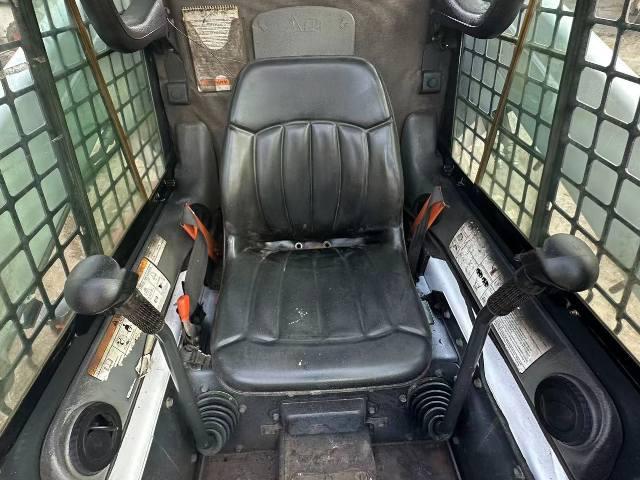 Bobcat S185 Slip Loader Cab