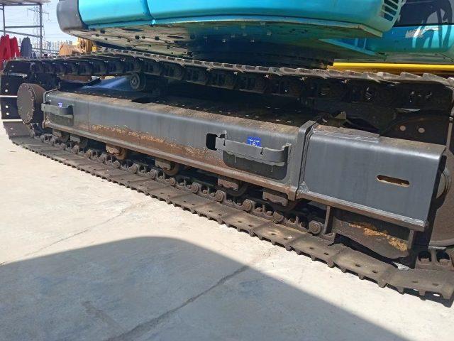 Kobelco SK135SR Excavator Track