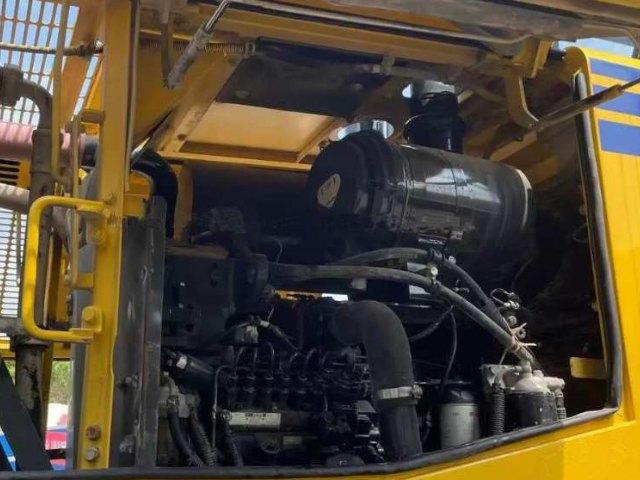 Komatsu WA320 Loader Engine