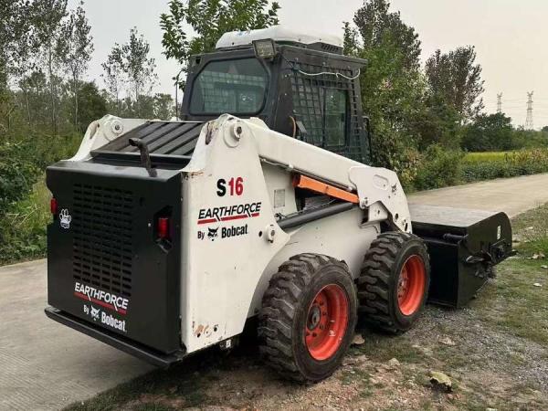 Quality Original Bobcat S16 Old Wheel Loader Skid Steer Construction Equipment 2620KG for sale