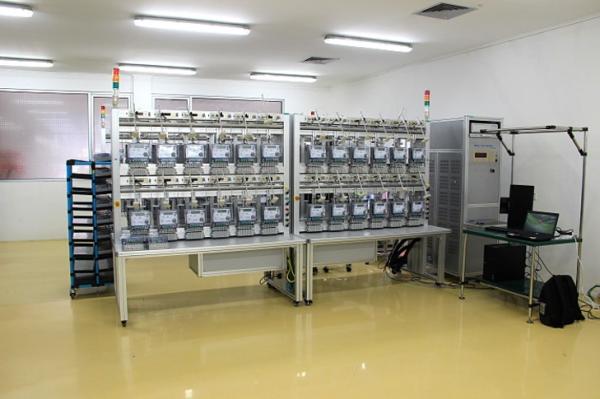 Étalonnage automatique du testeur électrique