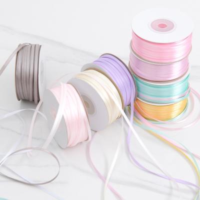 China 3 mm de color variado estrecho de alta durabilidad de poliéster de cinta de satén personalizada para el embalaje de regalos en venta
