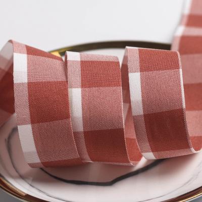 China Zwart en wit getinte kabelband 7 mm-40 mm polyester lintrol Te koop