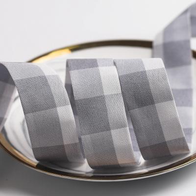 China Zwart en wit getinte kabelband 7 mm-40 mm polyester lintrol Te koop