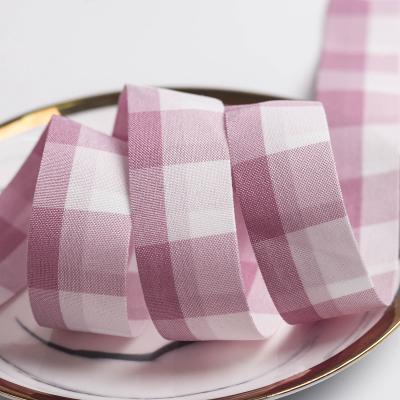 China Zwart en wit getinte kabelband 7 mm-40 mm polyester lintrol Te koop