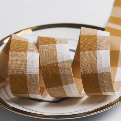 China Zwart en wit getinte kabelband 7 mm-40 mm polyester lintrol Te koop