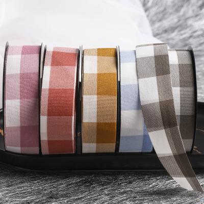 China Zwart en wit getinte kabelband 7 mm-40 mm polyester lintrol Te koop