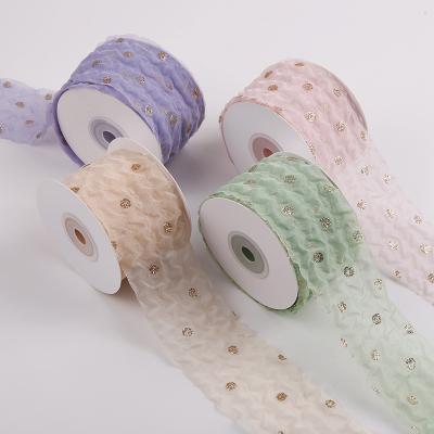 China 50mm Organza Ribbon met Dot Pattern Gold Foil Printed Polyester Organza Ribbon OEM Eco Friendly Te koop