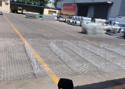 중국 두배인 6 각형 리노 개비온 매트리스는 코팅된 직조 메쉬 개비온 갈판을 구겼습니다 판매용