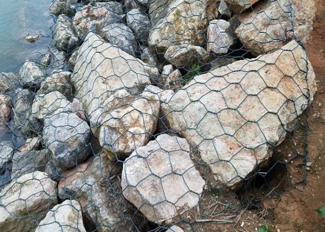 Galvanized Steel Wire 1m-6m Hexagonal Gabion Baskets For Water Soil Bridge Protection