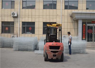 China Torsión hexagonal tejida durable del triple de la caja de Gabion que teje simple montado en venta