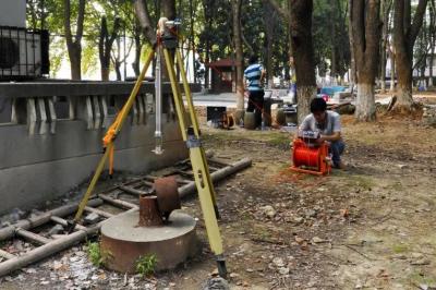 China Waterproof Borehole Camera 0.1mm Resolution Borehole Camera Geotechnical Borehole Camera for sale