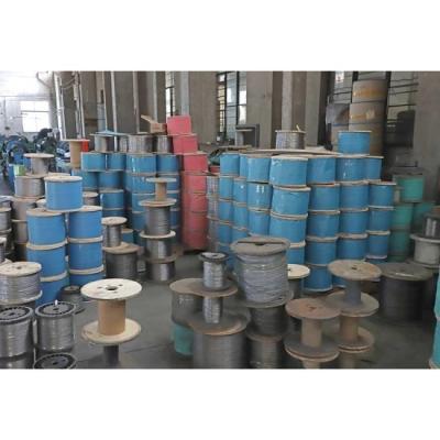 Cina Corde di filo in acciaio inossidabile 7x7 Struttura di 2 mm di diametro per applicazioni a carico pesante e ad alta resistenza alla trazione in vendita