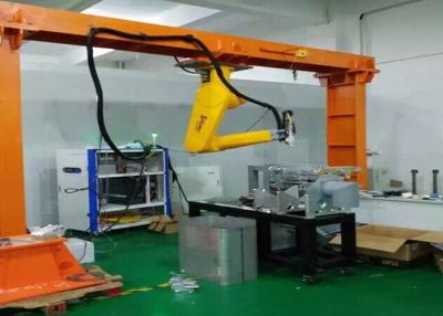 Cina tagliatrice del laser del saldatore 3D del laser dello scarico dell'automobile 300W con la refrigerazione dell'acqua in vendita