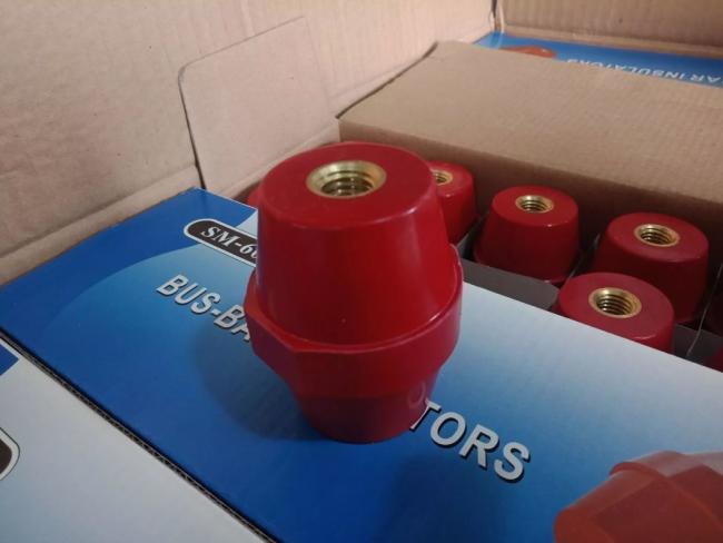 Best Quality Epoxy Resin Insulator Sm Series M4 M6 M8 M10 Screw Bus Bar Insulator Copper Barsbars for Switchgear