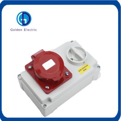 중국 110V/220V/380V/415V 16A 32A 접수기와 잠금 장치와 함께 스위치 IP44 3p 5p 판매용