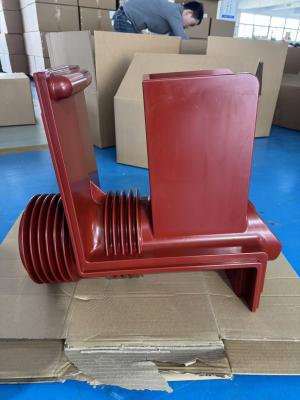 中国 36kV 630A-1250A 鋳樹脂 VT スプート ブッシング コンタクタボックス スイッチギア用のシールド網付き 販売のため