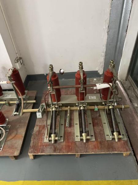 36kV Switchgear Indoor Earthing Switch For Protection JN22-40.5kV/31.5kA-300mm