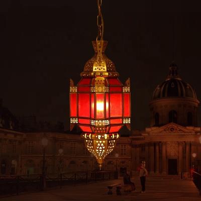 Cina Candelabro in vetro in stile retrò arabo musulmano per interni moderni in sud-est asiatico e finitura in rame in vendita