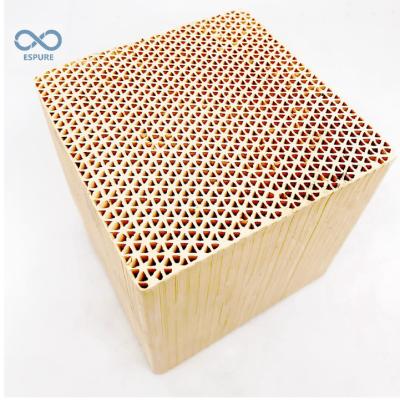 China Natural Zeolite Honeycomb Structure Honeycomb Molecular Sieve For Industrial Gas Treatment for sale