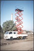 China Trailer Mounted Aerial Lifts , Scissor Lift Platform For Building Maintaining for sale