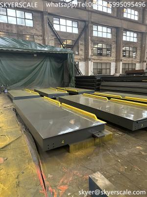 China Industriële elektronische weegbruggen fabrikanten 3 m breedte bij 18 m lengte weegbrug 120 ton vrachtwagen gewichtsschaal Te koop