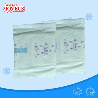 Cina Cuscinetti sanitari del cotone molle molle eccellente assorbente del tovagliolo sanitario 245mm comodi in vendita