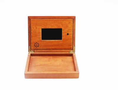 China Custom LCD Screen Video Gift Box Digital Screen Video Surprise Box for Standard Ocassion for sale