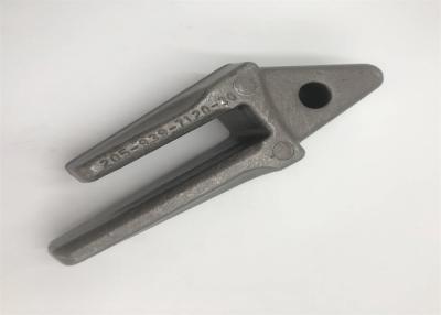 中国 Alloy Steel Komatsu Bucket Teeth And Adapters For PC200-30 PC200-35 PC200-40 販売のため