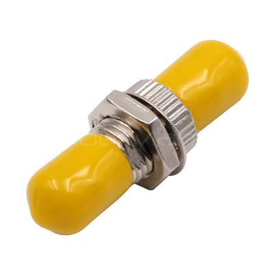中国 STからST 単調モード 黄色いキャップ付き シンプル金属光ファイバーアダプター/カップラー 販売のため