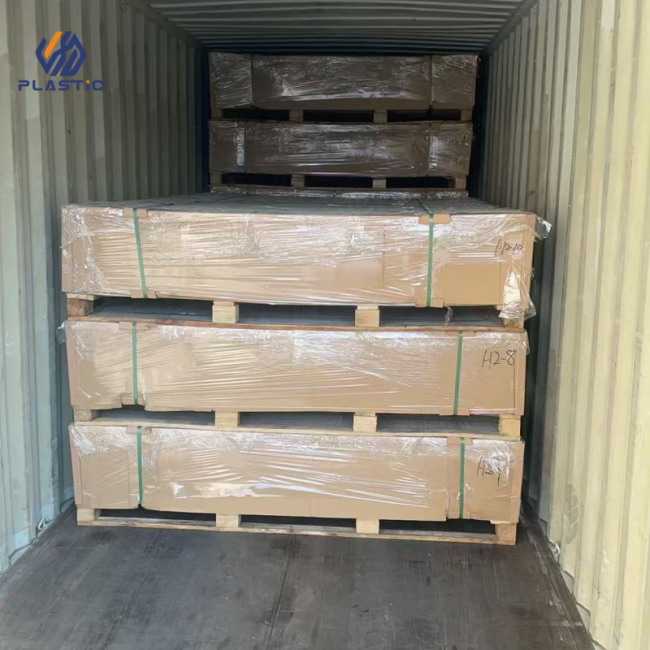 Bulk packing of acrylic sheets with protective layers