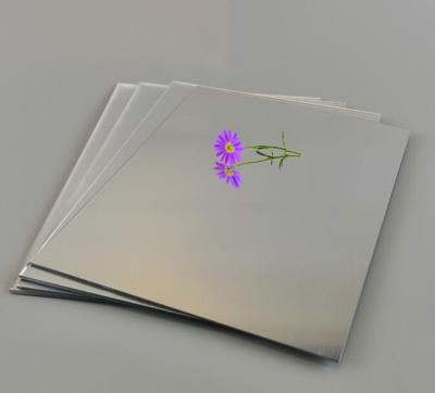 Cina Plexiglass di plastica specchio pannelli di foglio acrilico adesivo 1 mm per la decorazione della casa in vendita