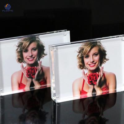 China Magnetic Adsorption Acrylic Photo Frame UV Resistant For Picture Display for sale