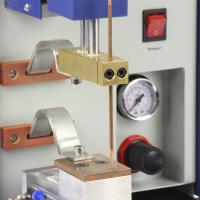 China Single Spot Welding Machine for Welding Cylinder Core′ S Negative Terminal for sale