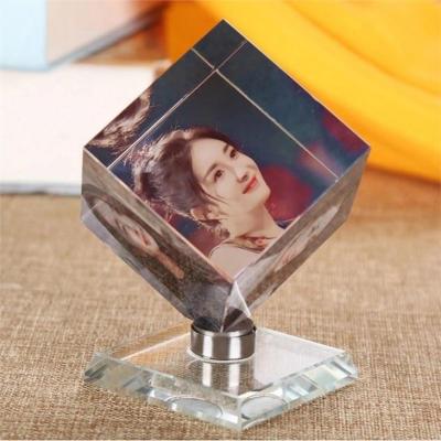 China Customized 3d Laser Engraved Crystal Rubik's Cube For Wed... for sale