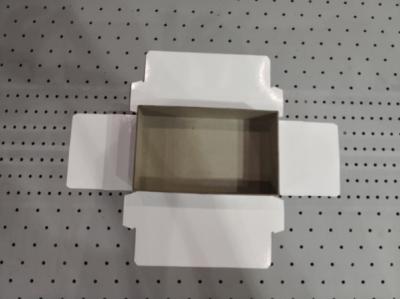 China Máquina rígida automática da cartonagem para a caixa de Packaging&Plastic da caixa com colagem da caixa de posicionamento Wrrapping à venda