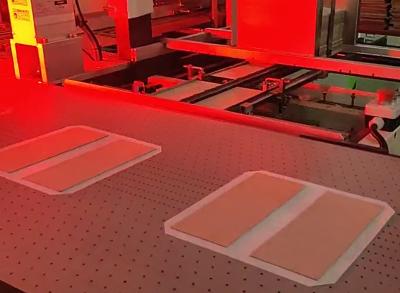 Cina LS-450XL telaio fotografico automatico a conchiglia di pelle scatola rigida macchina di posizionamento visivo 45 pcs/min in vendita