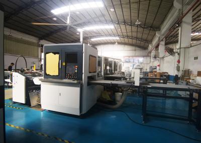 Cina Shoebox di lusso che fa macchina L5981XW3182XH2103mm con l'incollatura del posizionamento in vendita