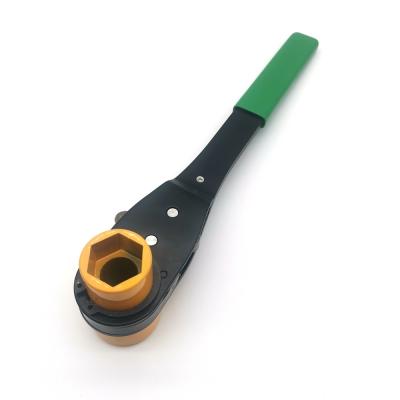 China Hot Sale USA Lineman Wrench Tool Bolt-through Two-sized Socket Wrench with Soft Grip Handle for sale