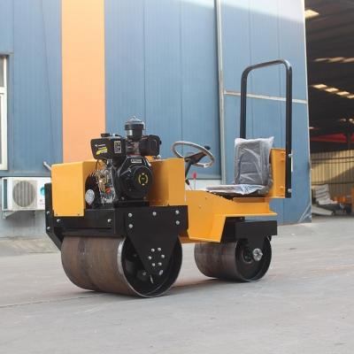 Cina 20KN Forza eccitante 70HZ Frequenza di vibrazione Roller stradale diesel per esigenze di compattazione in vendita