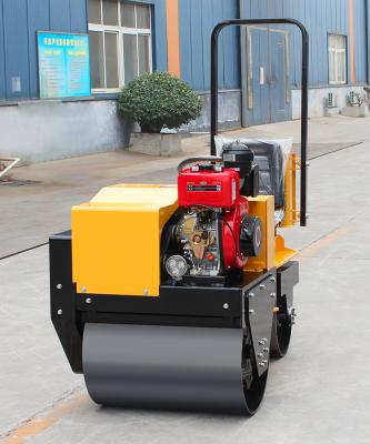 Cina Compattatore a rulli vibratori a doppio tamburo per la compattazione del suolo e dell'asfalto in vendita